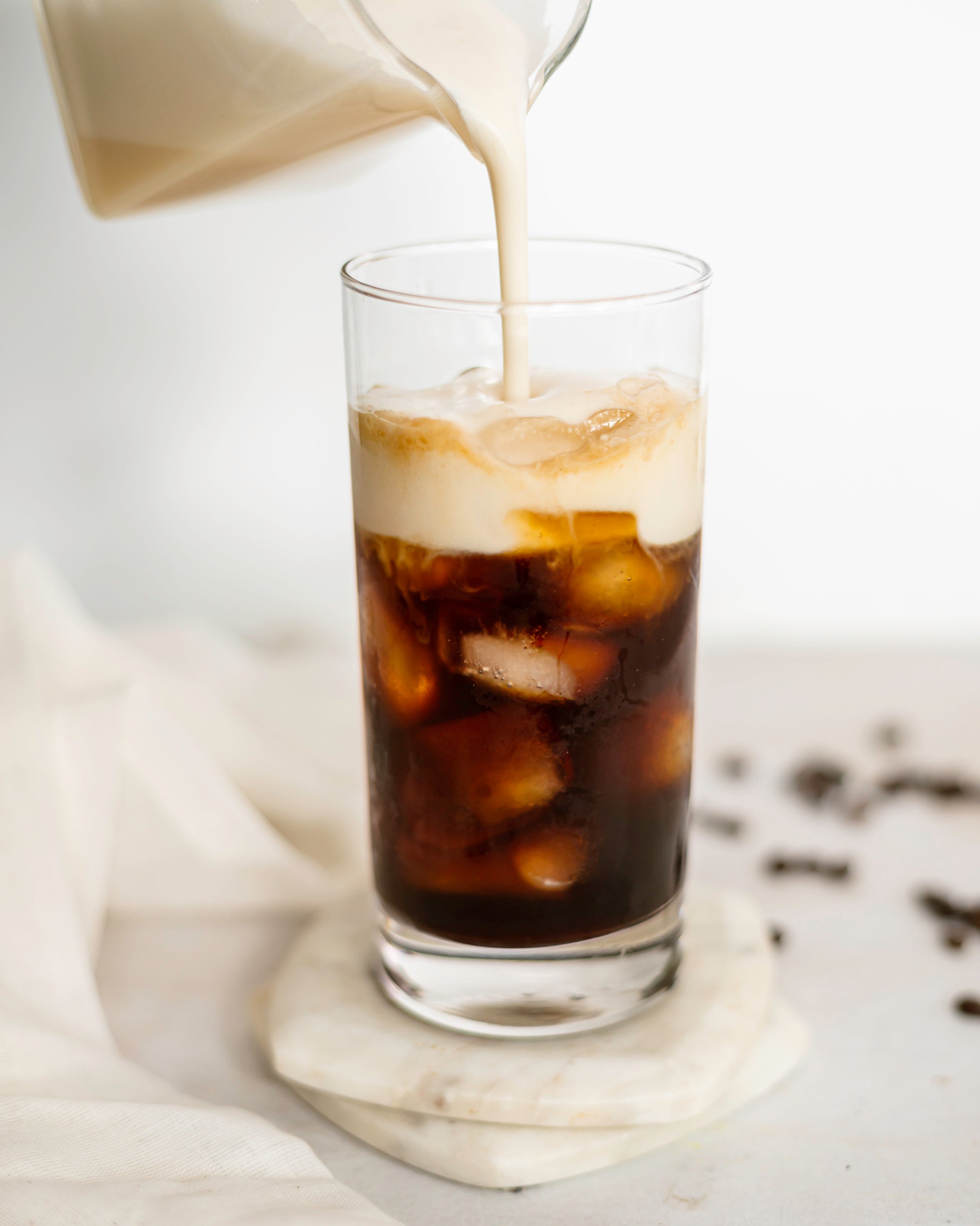 Iced Americano with Vanilla Collagen Cold Foam – Garden of Life Canada